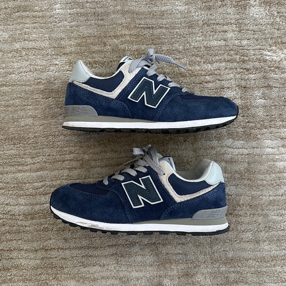 New Balance | Shoes | New Balance Classic 574 Size Eu 355 In Navywhite ...